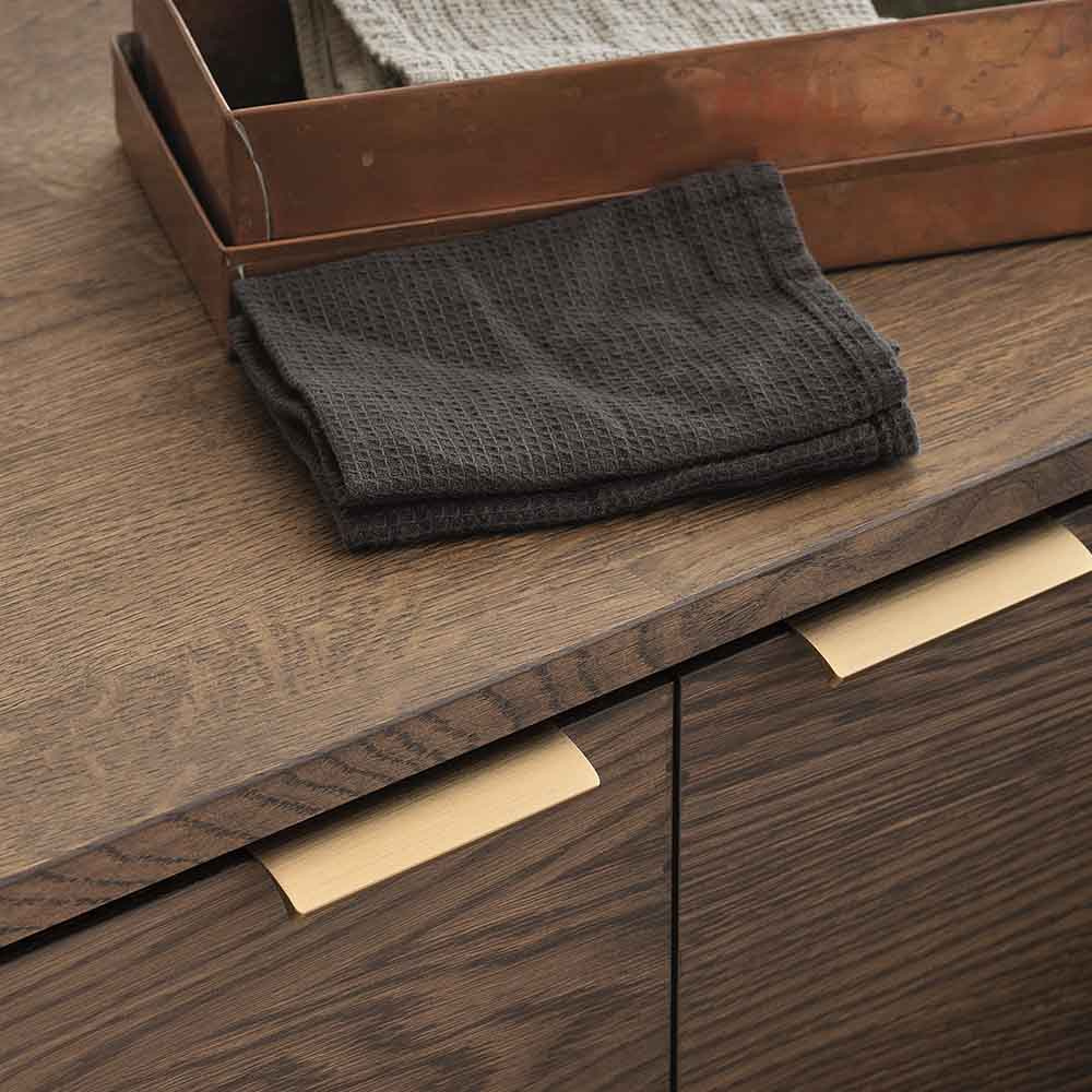 Profile Handle Edge Straight - Brushed Brass | Pullsonline.c